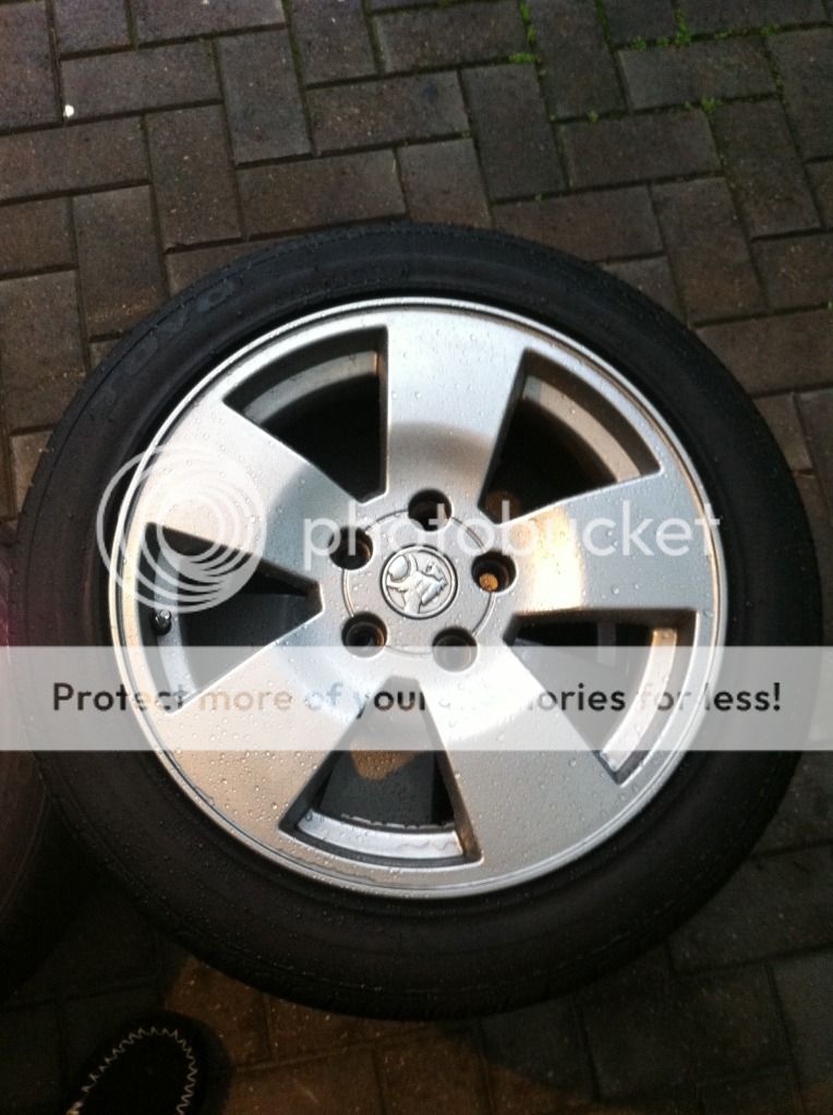 [SA] - GENUINE 17" HOLDEN COMMODORE VY SV8 Wheels and tyres | Just ...