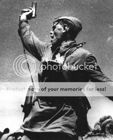 Soviet Paratroopers with early PPD submachine gun - Page 2